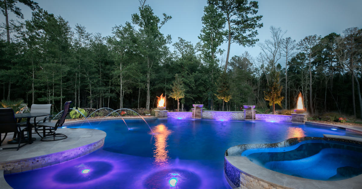 Luxury Pool Designs to Enhance Your Outdoor Living Space | Picklo Homes